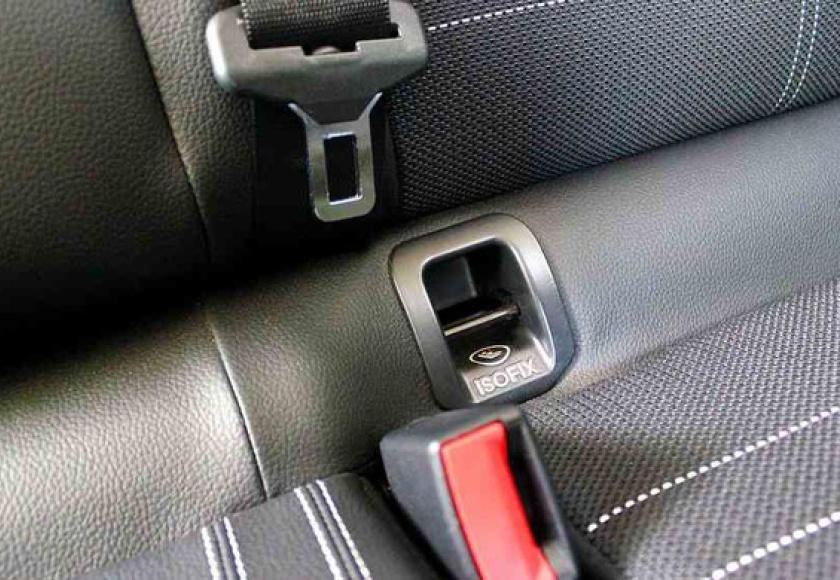 ISOFIX en los coches: ¿Qué es ISOFIX? | SGS ITV