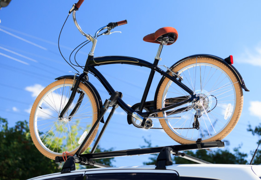 Cómo transportar la bicicleta en el coche